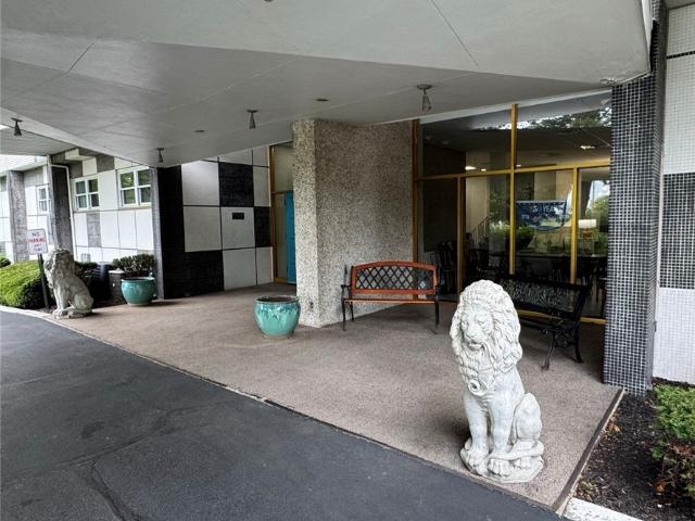 275 N Portage Path