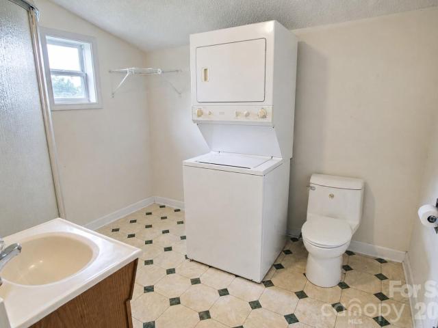 275 Noel Road