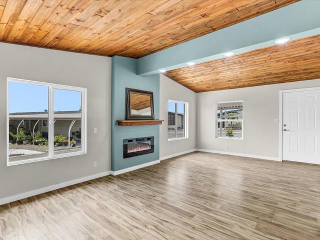 275 S Worthington St 123