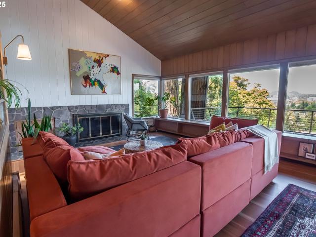 275 sunset dr