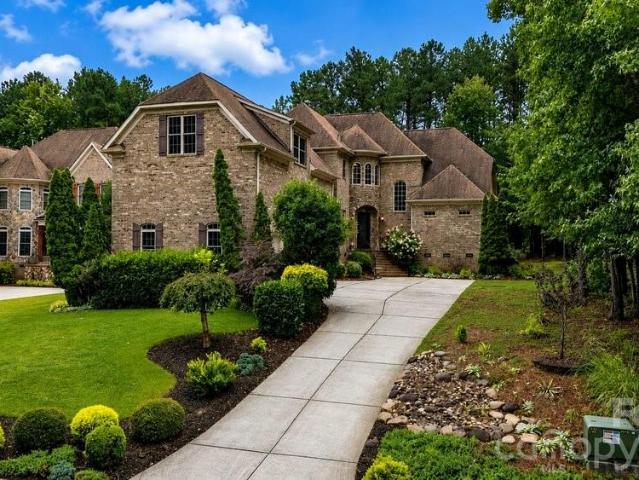 275 Palm Cove Way