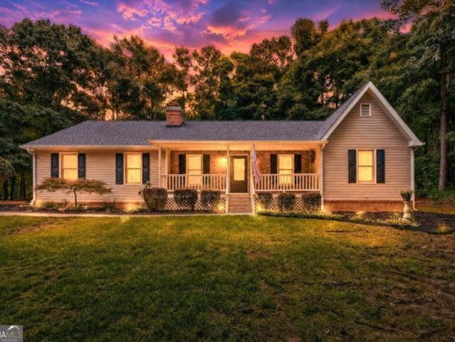 275 Pine Tree Ln, McDonough, GA 30252
