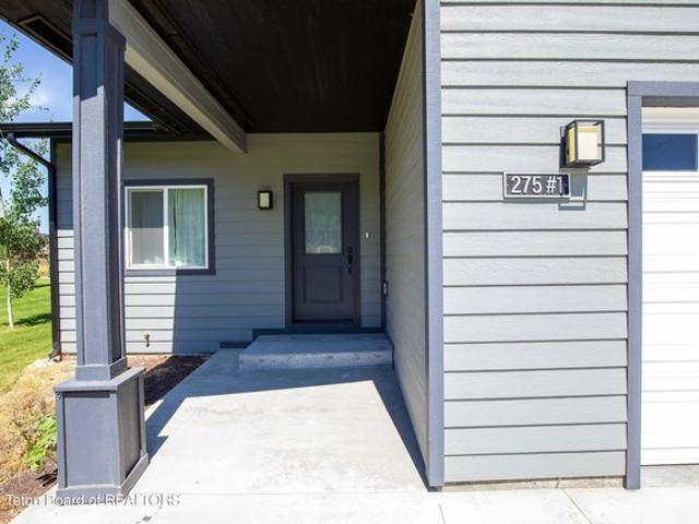 275 River View Cir Unit 1, Alpine, WY 83128