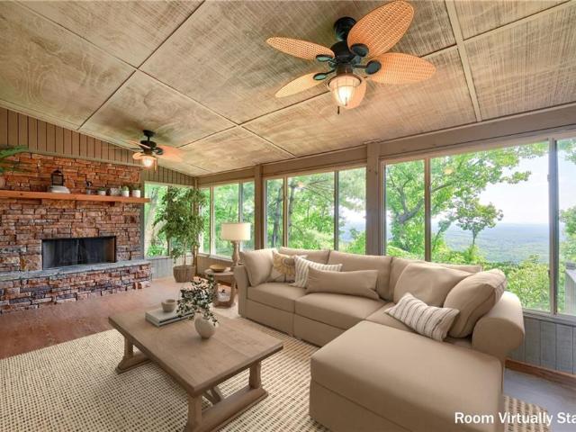 275 Ridgeview Drive