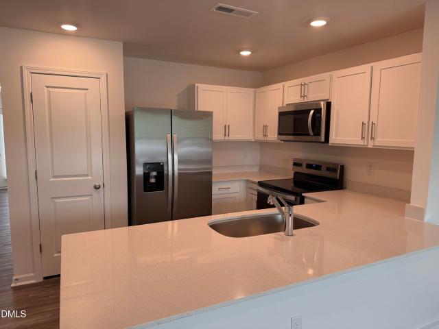 275 Rusling Leaf Drive