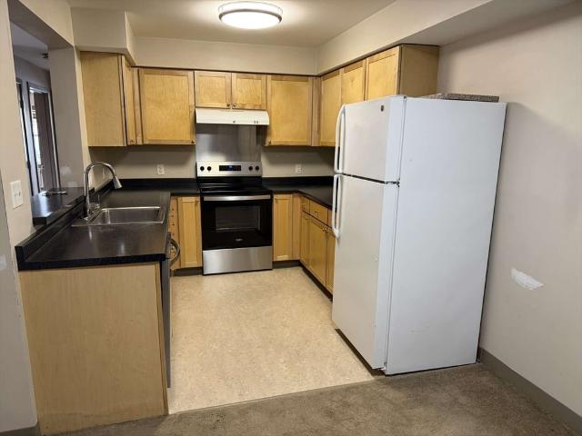 275 W Main St, Unit 42, Marlborough, MA 01752 | MLS #73503 | Compass