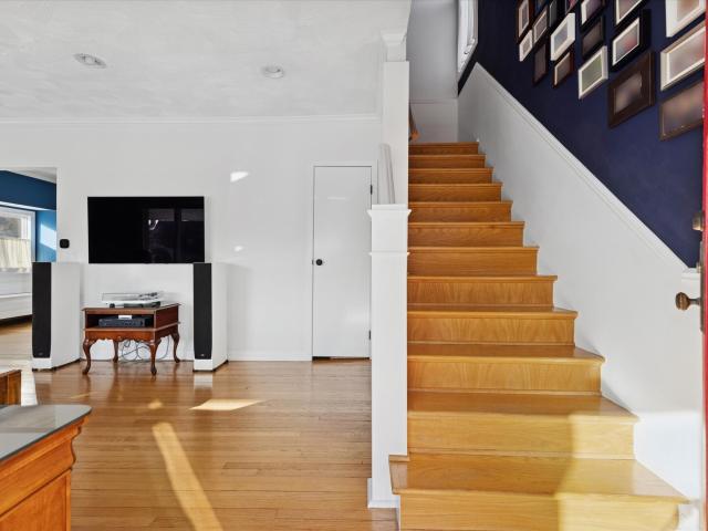 275 W North Avenue