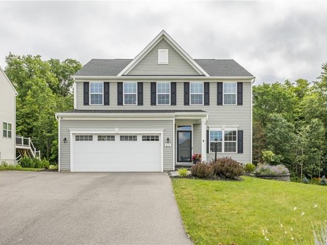 275 Turtle Run, Walworth, NY 14568