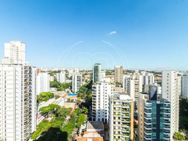 275m² 3 suítes 4 vagas em Moema