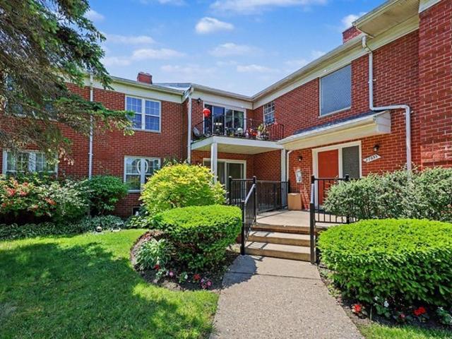 27653 W Echo Vly Unit 113, Farmington Hills, MI 48334