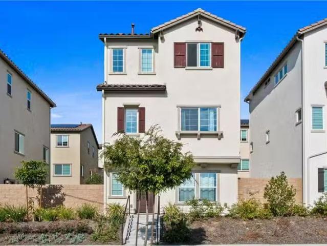 27656 Faircliff Dr Houses in Los Angeles, CA