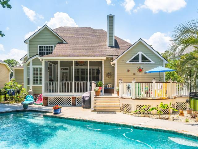 2765 Victoria Lake Drive