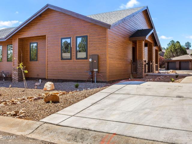 2765 Villa Loop