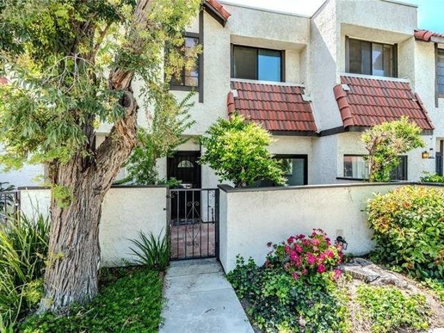 27666 Nugget Dr Apt 3, Canyon Country, CA 91387