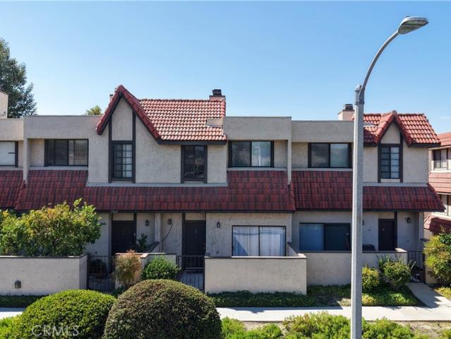 27669 Ironstone Dr, Unit 3, Canyon Country, CA 91387 | MLS #CV25197