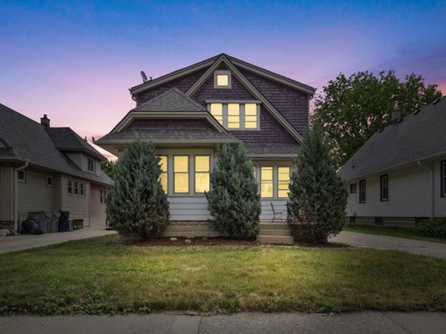 2766 N 61st St, Milwaukee, WI 53210