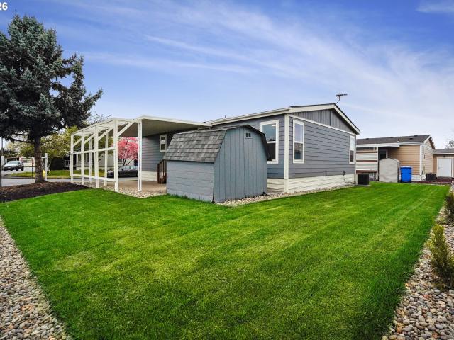 2768 oakland loop se