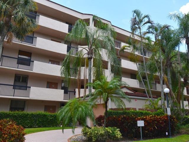 2768 Carambola Cir S Apt 302, Coconut Creek, FL 33066