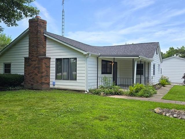 2769 Old 51 Rd, Sandoval, IL 62882