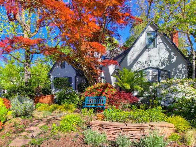 2769 Harkness St, Sacramento, CA 95818