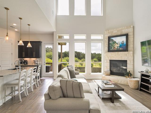 27606 Falls Cv