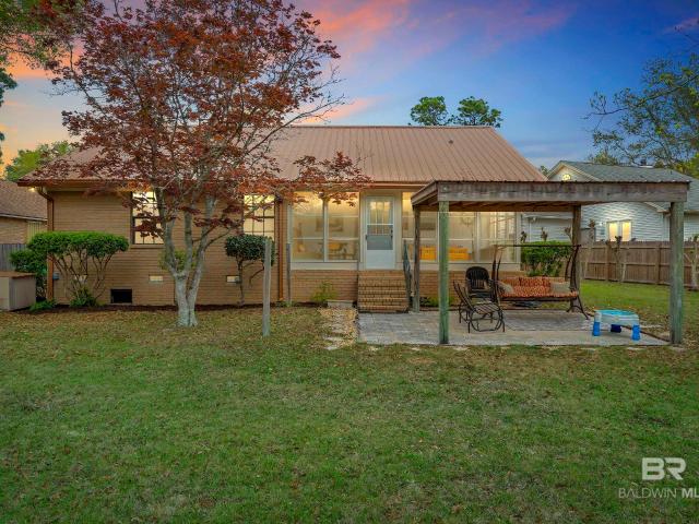 2760 Manuel Circle