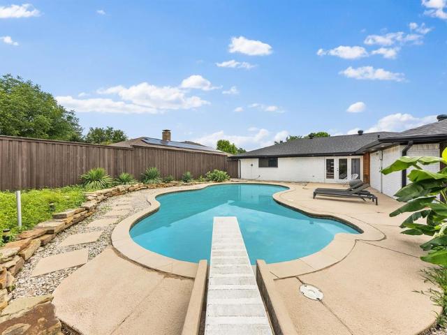 2760 N Hillbrier Circle