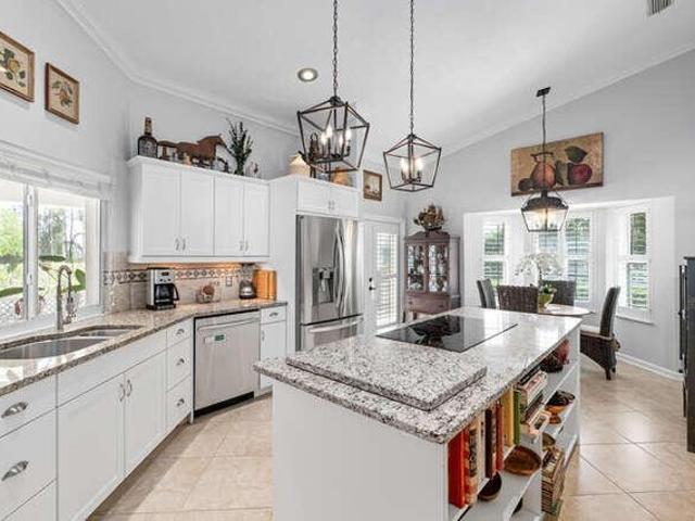 2760 Appaloosa Trl, Wellington, FL 33414