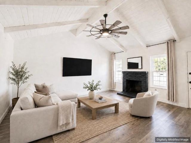 2760 Santiago Dr, Modesto, CA 95354