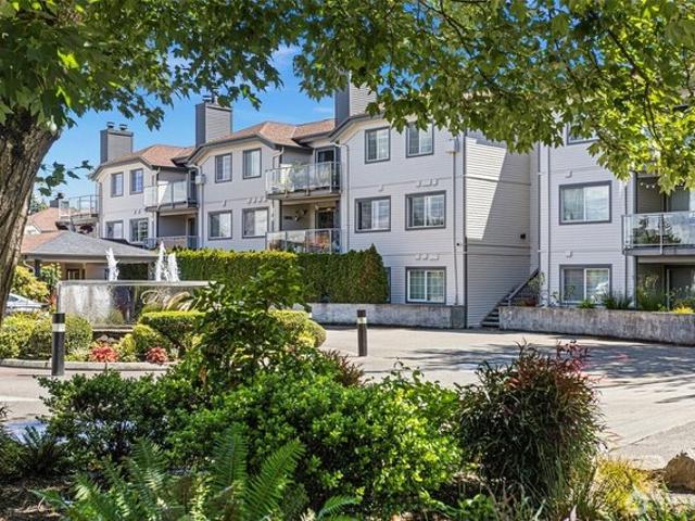 2760 76th Ave SE Apt 407, Mercer Island, WA 98040