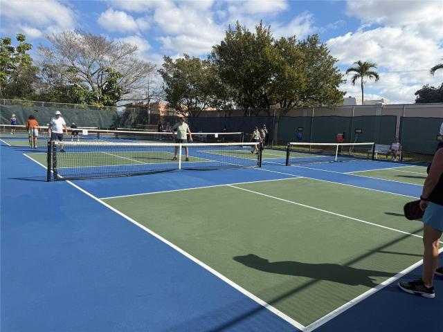 2761 N Pine Island Rd, Unit 204, Sunrise, FL 33322 | MLS #F10550