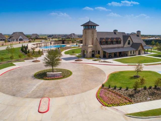2761 Douglas Lane