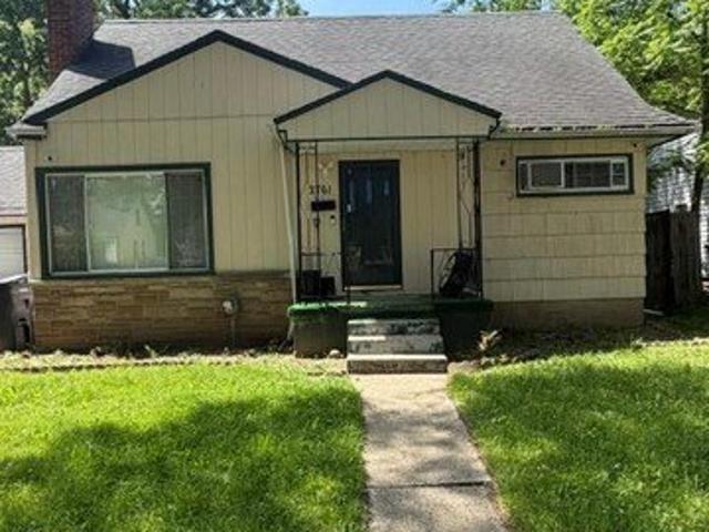 2761 Golfside Ln, Flint, MI 48504