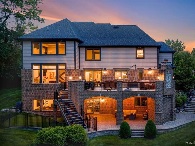 2761 Plum Creek Drive