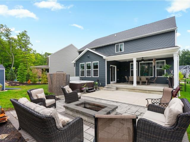2761 Weeping Pine Drive