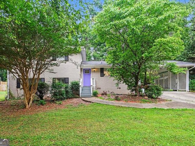 2761 Whisper Ct, Douglasville, GA 30135