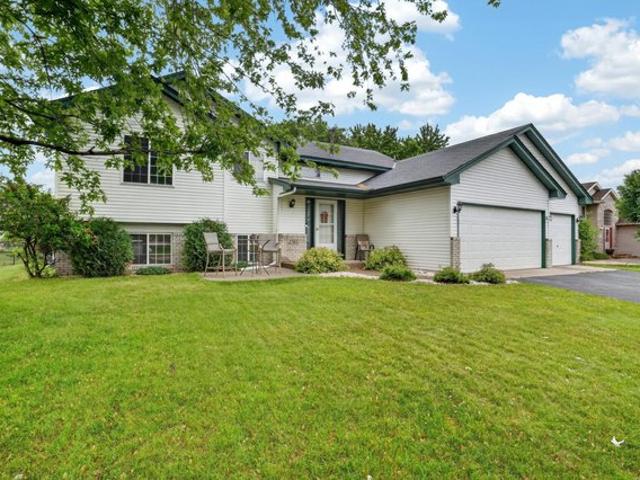 2761 88th Ln NE, Blaine, MN 55449