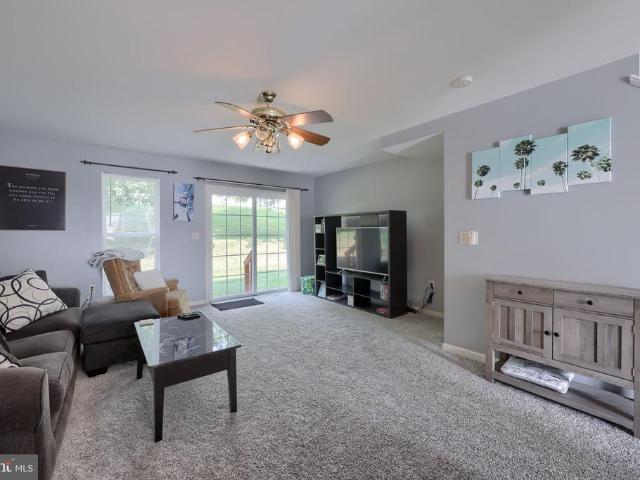 2762 Hunters Crest Drive