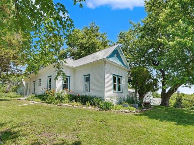 2763 th St, Fairfield, IA 52556