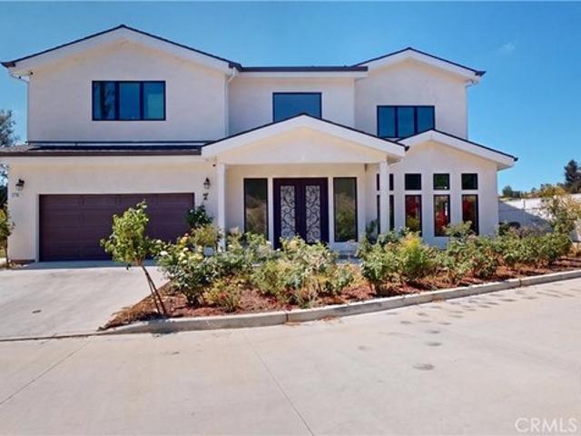 276 Capri Dr, Simi Valley, CA 93065