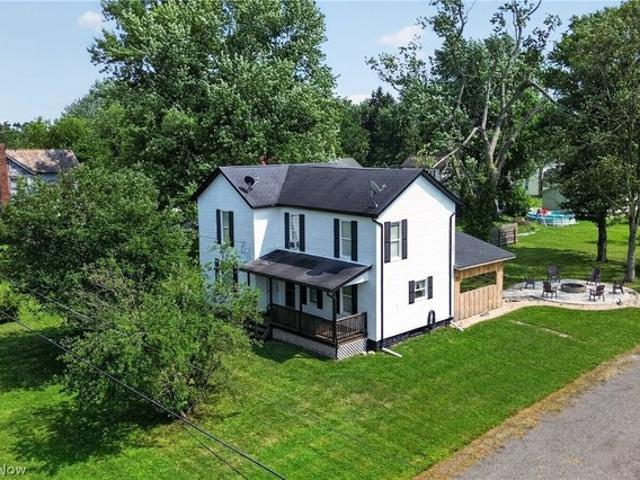 276 E College St, West Farmington, OH 44491