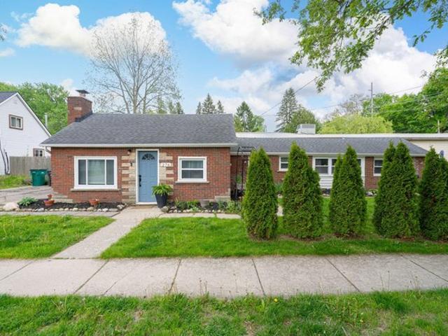 276 E Gates St, Romeo, MI 48065