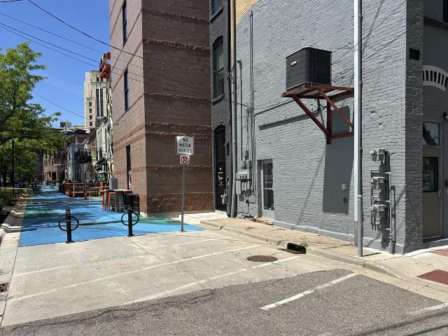 276 E Michigan Avenue