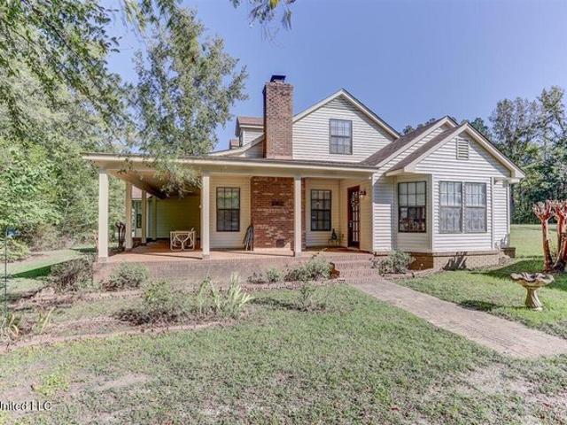 276 E Sweetwater Rd, Byhalia, MS 38611