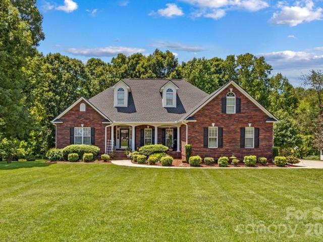 276 Falcon Crest Ln, Salisbury, NC 28147