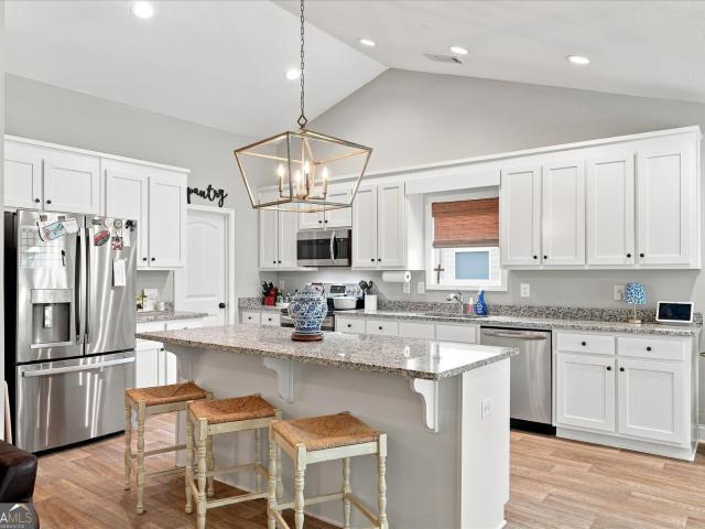 276 Kinsley Way