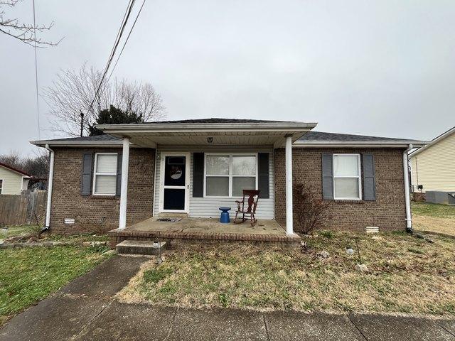 276 Hugh Hunter Rd, Oak Grove, KY 42262