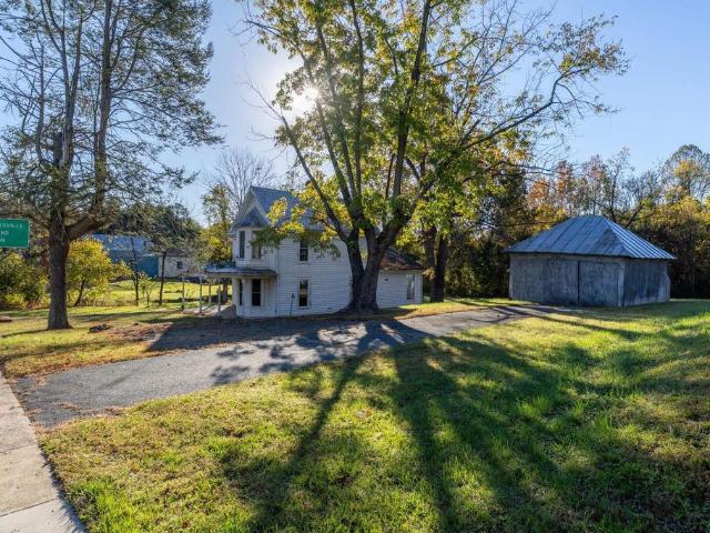 276 Main St