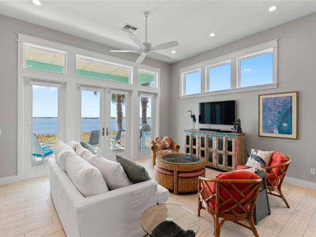 276 Reserve Ln, Rockport, TX 78382 | MLS #475297 | Compass