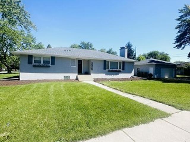 276 W 68th Pl, Merrillville, IN 46410